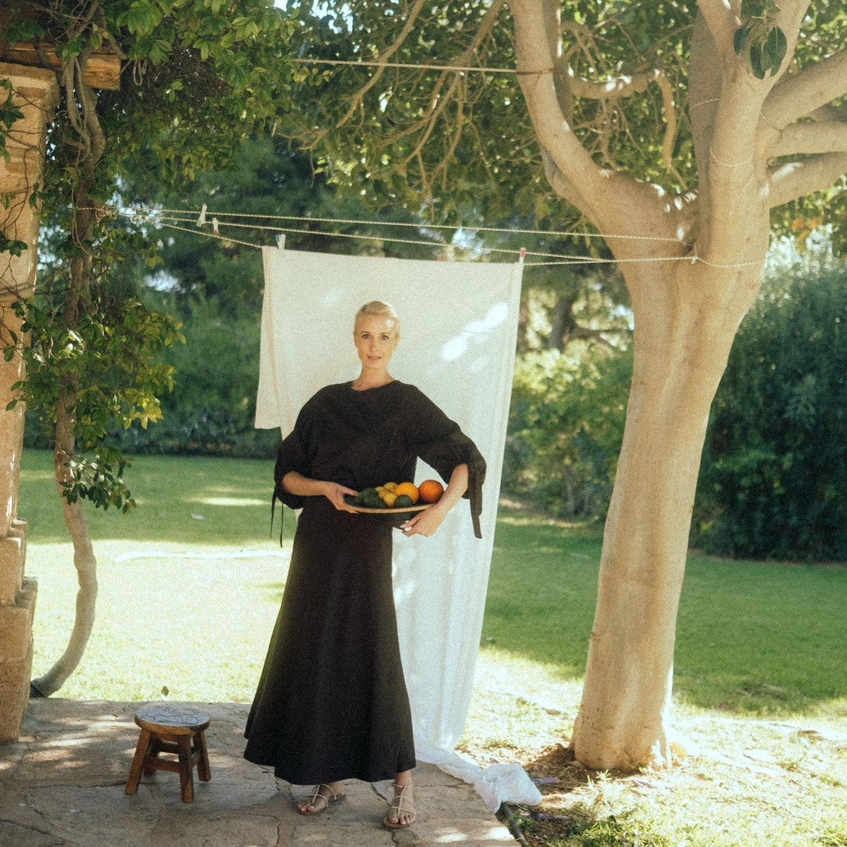 How to Dry Linen Clothes Using the Gentlest Methods – LUXMII