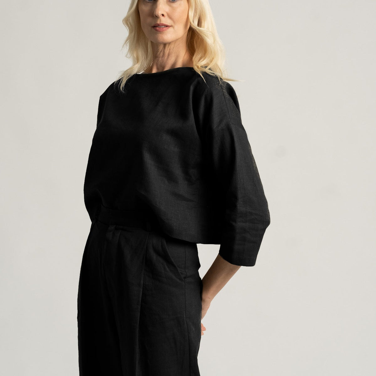 Xanthe Top Black - LUXMII